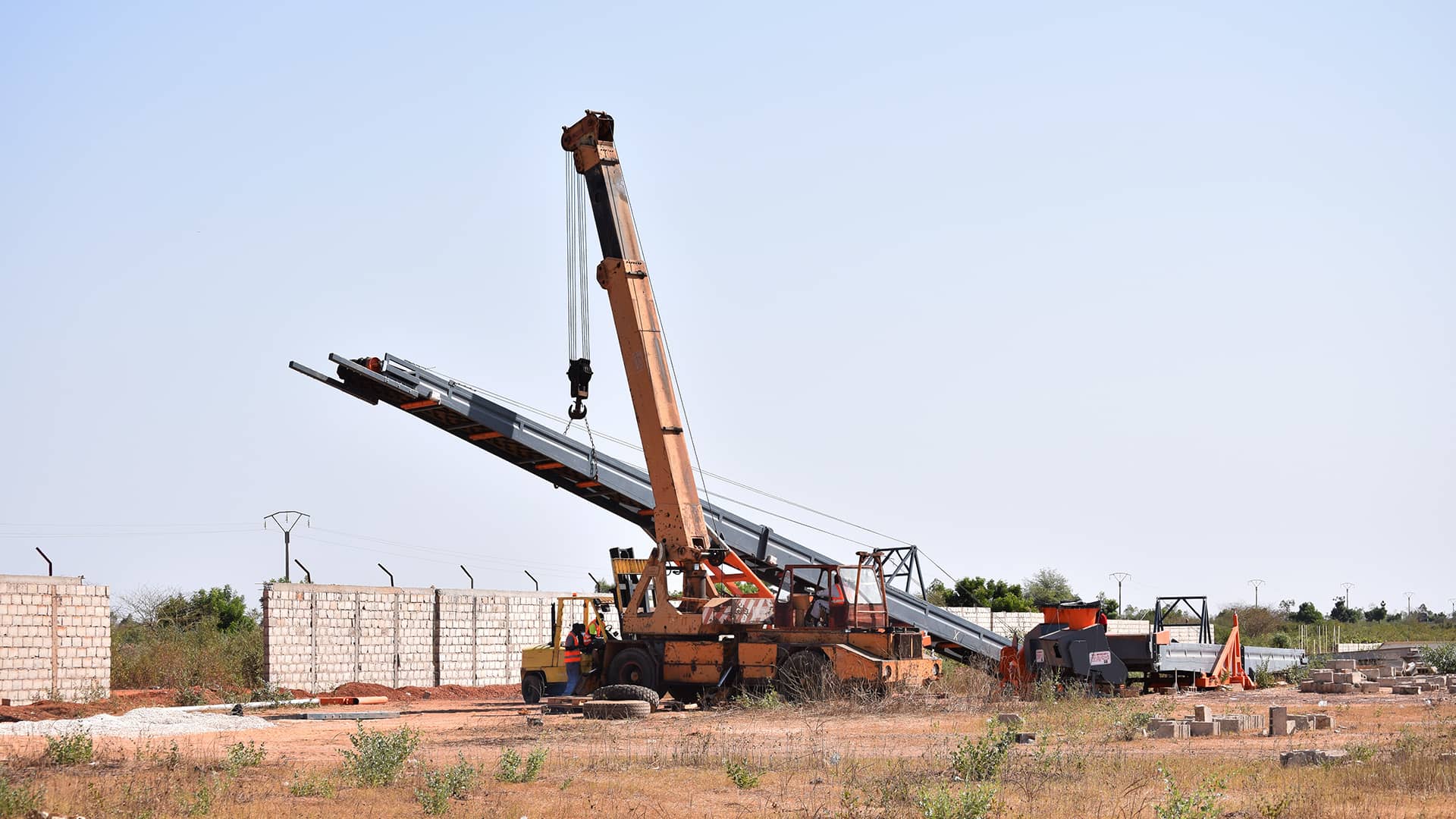 Assembly operation of conveyors in the Senegalese groundnut basin | SAUTEC