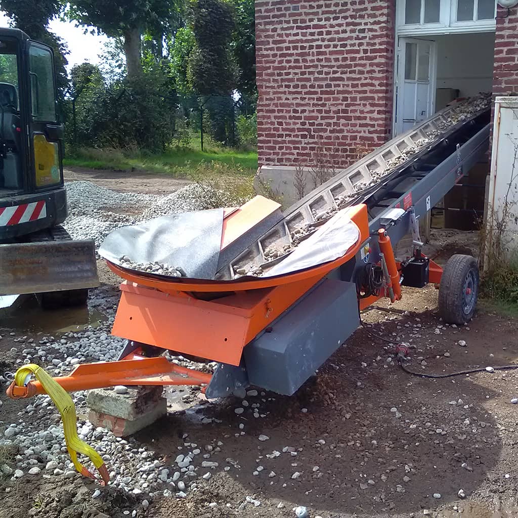 Louez une bande transporteuse gravats pour vos chantiers. | SAUTEC